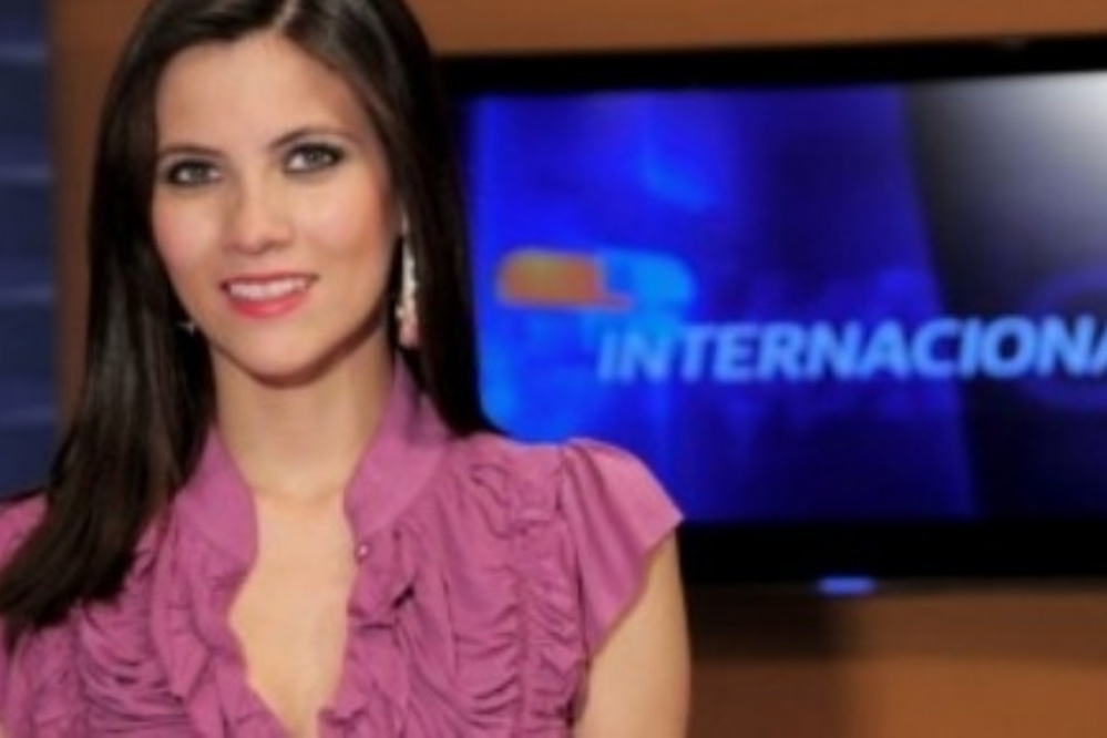 Claudia deja la Red Uno para “ver crecer” a Alba – Yajuy